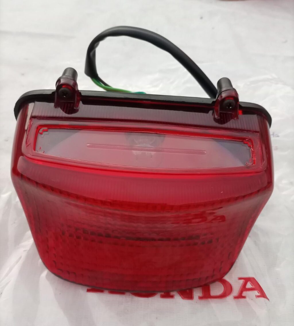 Tail Light Assembly 125 Deluxe (GENUINE)/Back Light Deluxe - MOTOPARTS ...