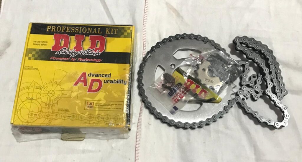 CHAIN SPROCKET KIT COMPLETE CD-70/70 DREAM M(DID MADE) - MOTOPARTS PAKISTAN