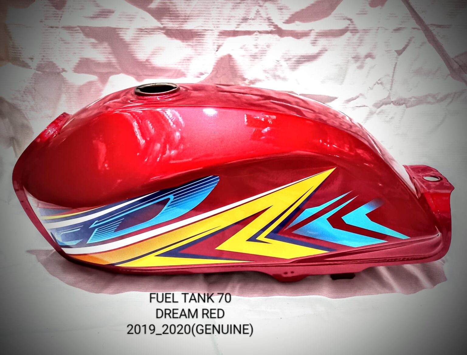 FUEL TANK / TANKEY CD-70 DREAM RED 2020 (GENUINE) - MOTOPARTS PAKISTAN